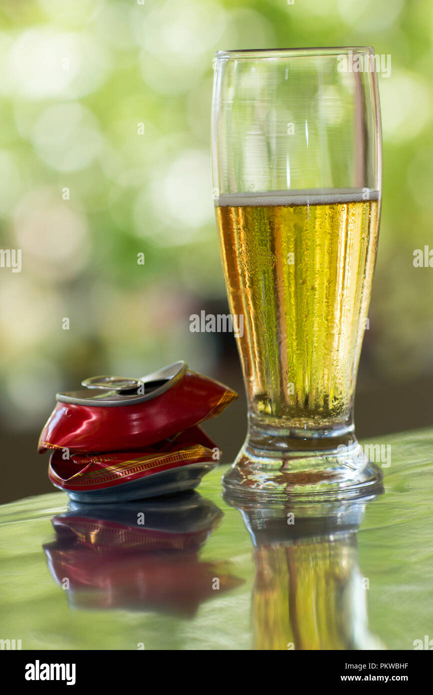 Beer can house hi-res stock photography and images - Alamy