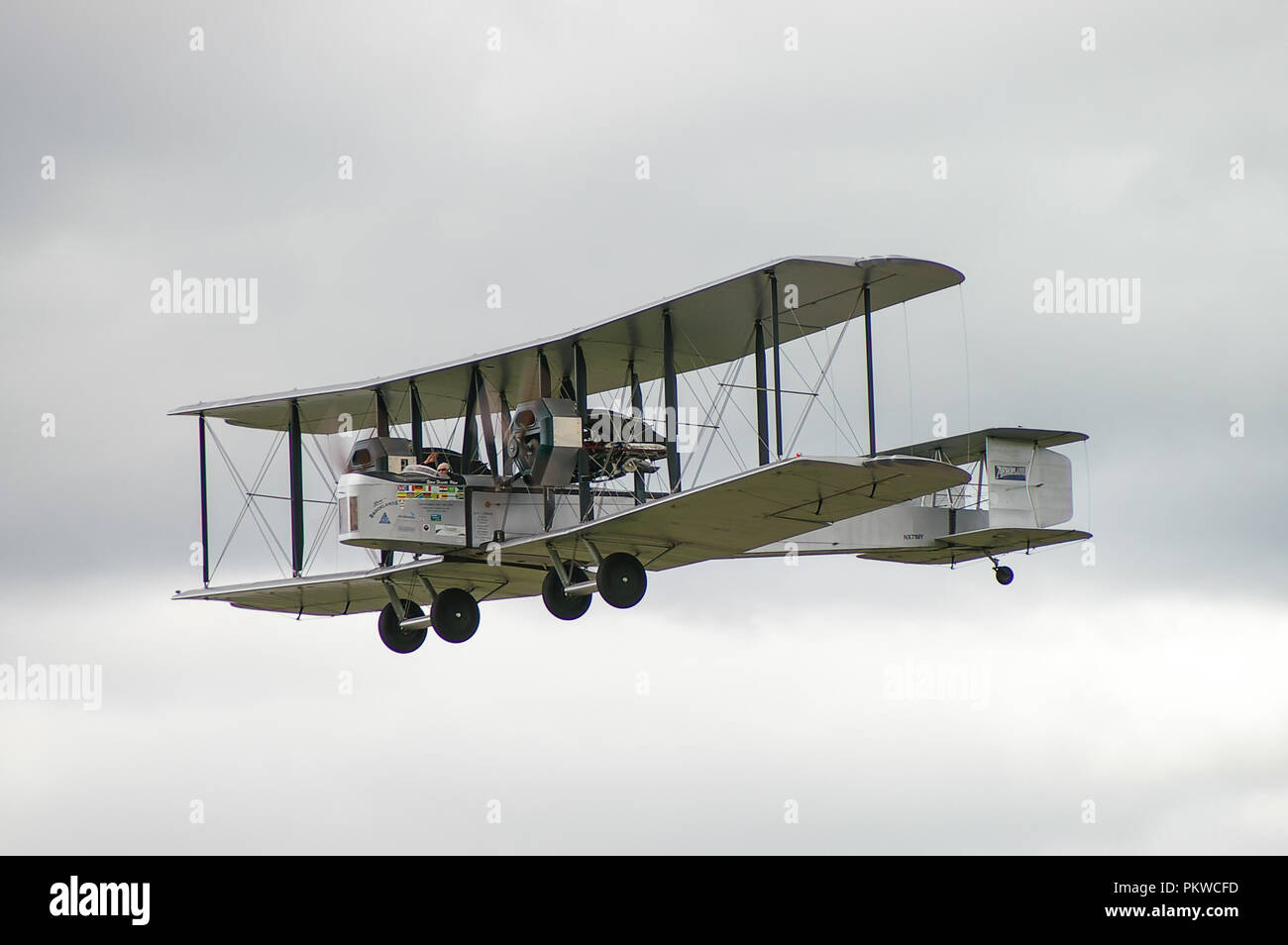 Vickers Vimy British heavy bomber aircraft plane, biplane of First ...
