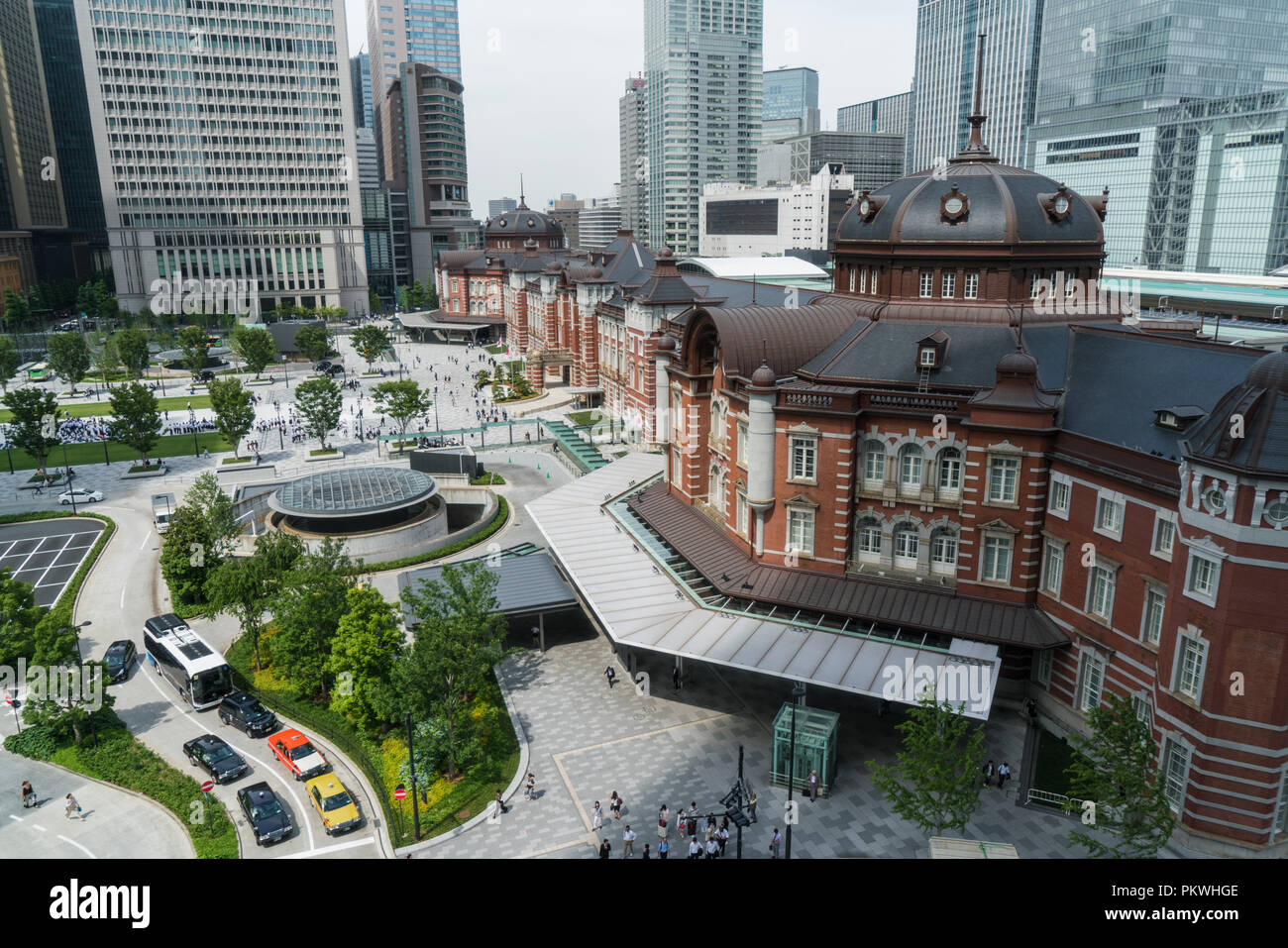Tokyo station hi-res stock photography and images - Alamy