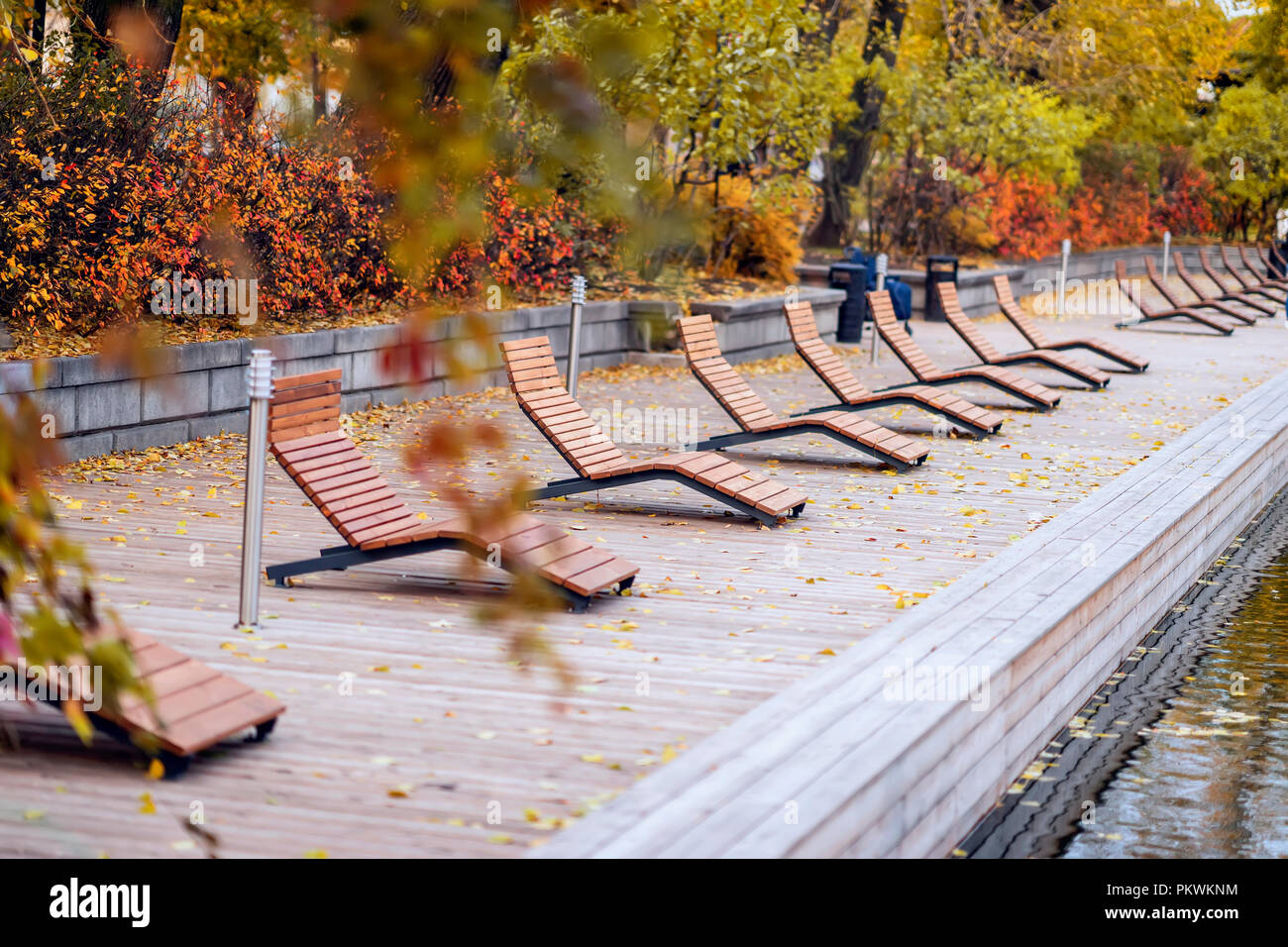 Empty Pond High Resolution Stock Photography and Images - Alamy