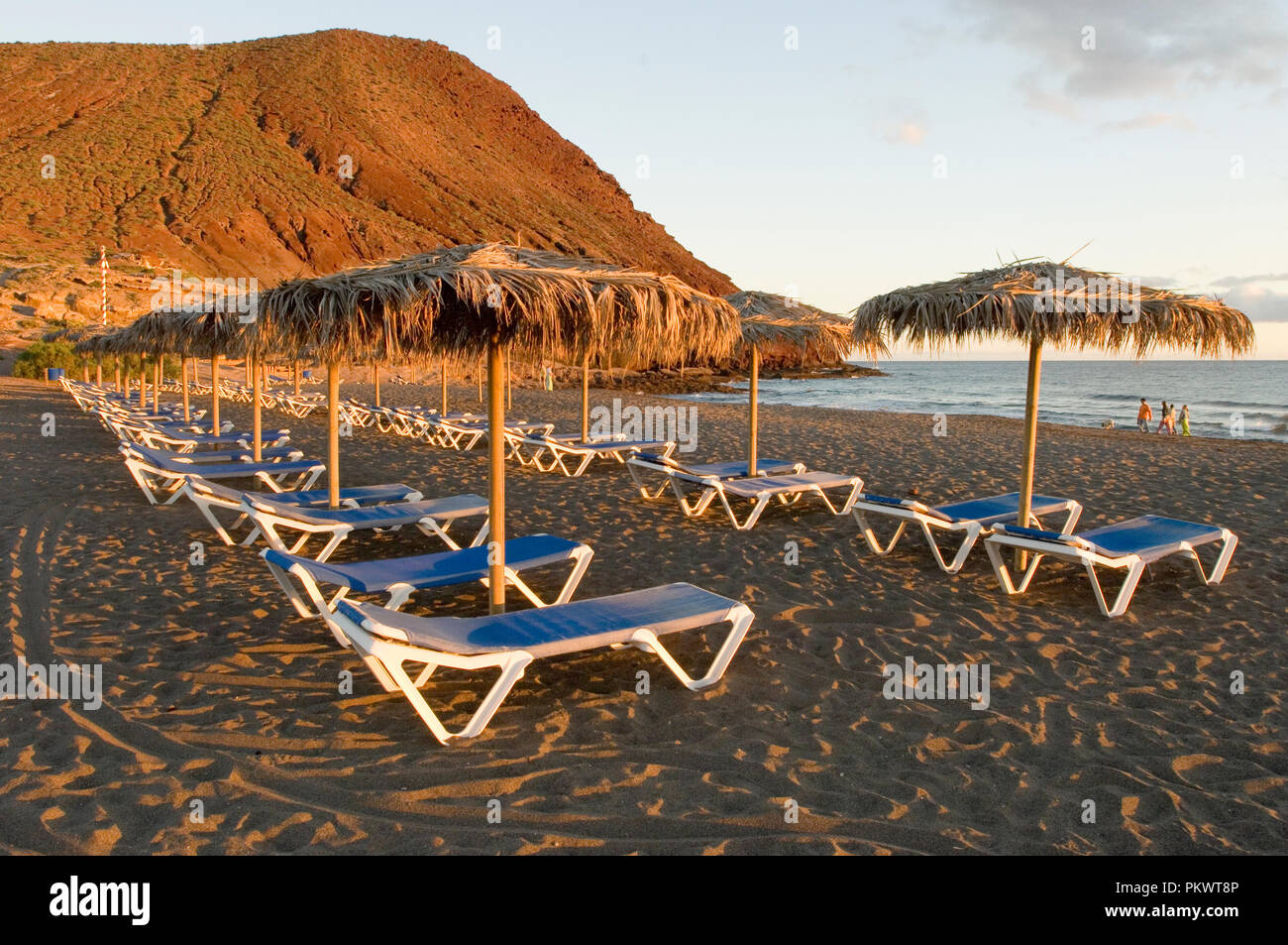 Playa de montana roja hi-res stock photography and images - Alamy