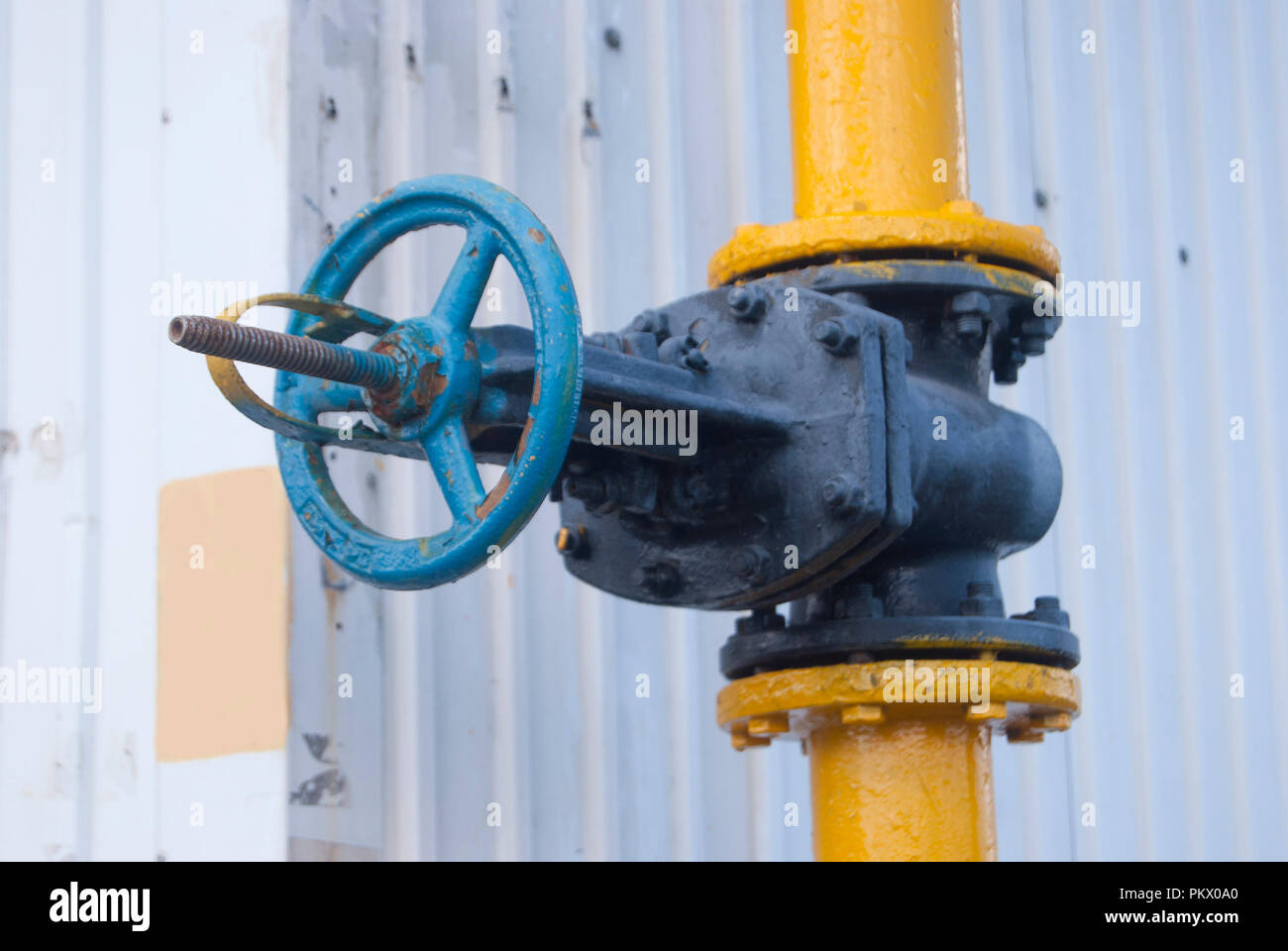 Gas pipe valve close hi-res stock photography and images - Alamy