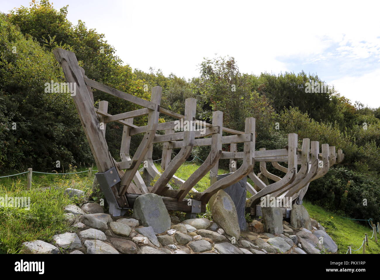 Shipbuilding statue hi-res stock photography and images - Alamy