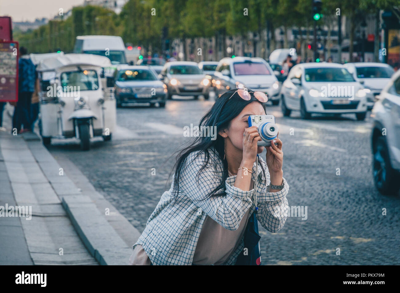 Parisian people hi-res stock photography and images - Alamy