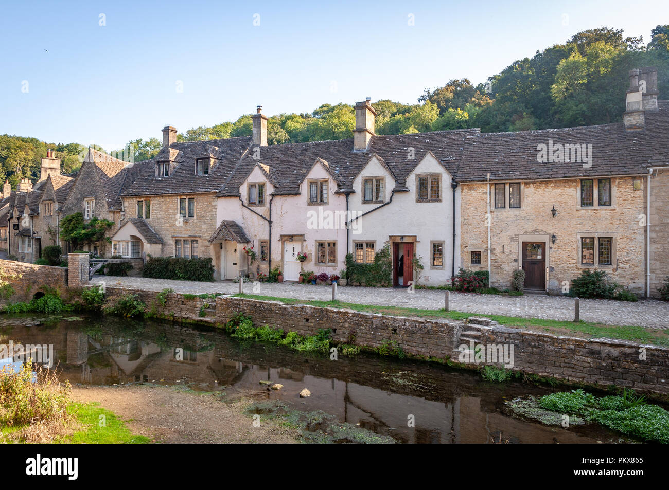Castle combe bridge hi-res stock photography and images - Alamy