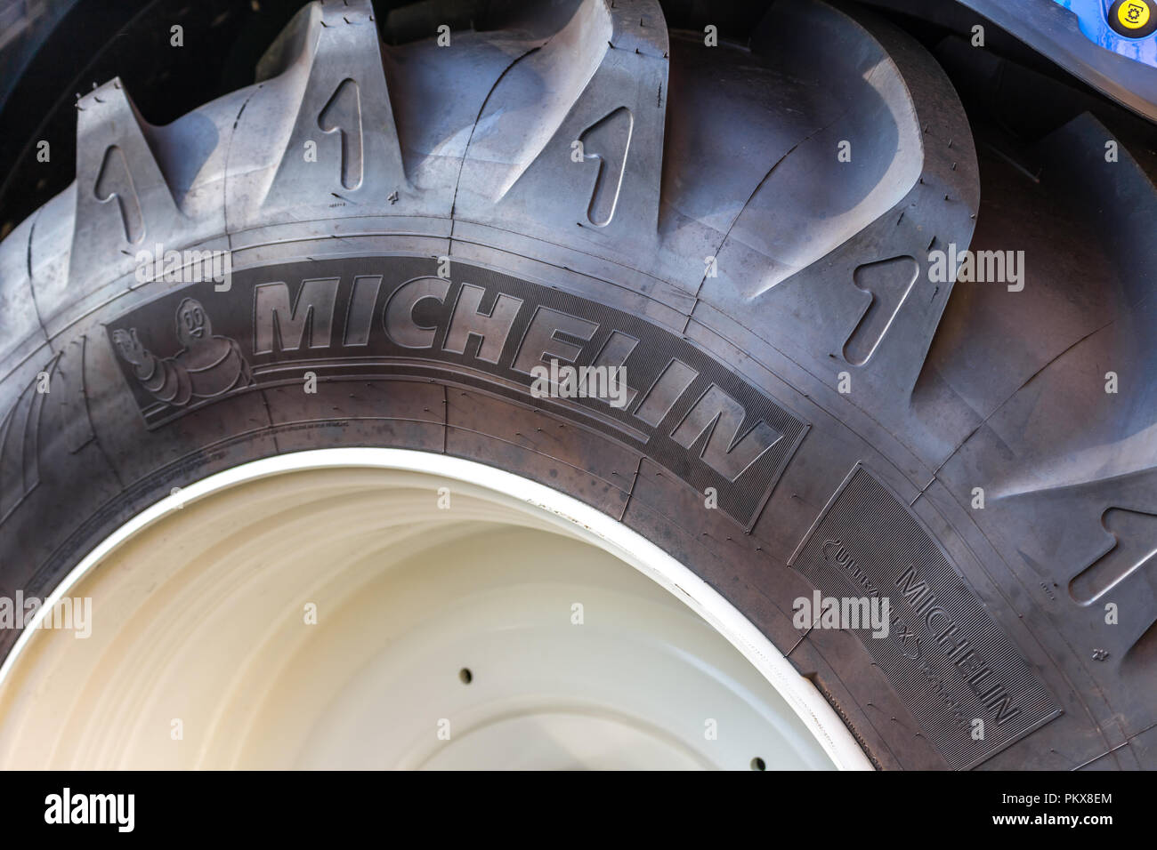 Modern farming logo hi-res stock photography and images - Alamy