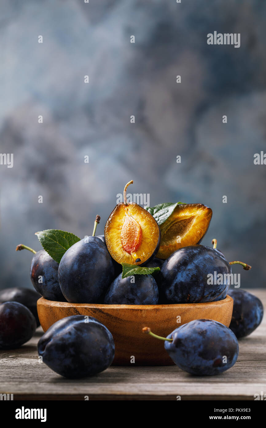 Closeup plate full fruits hi-res stock photography and images - Alamy