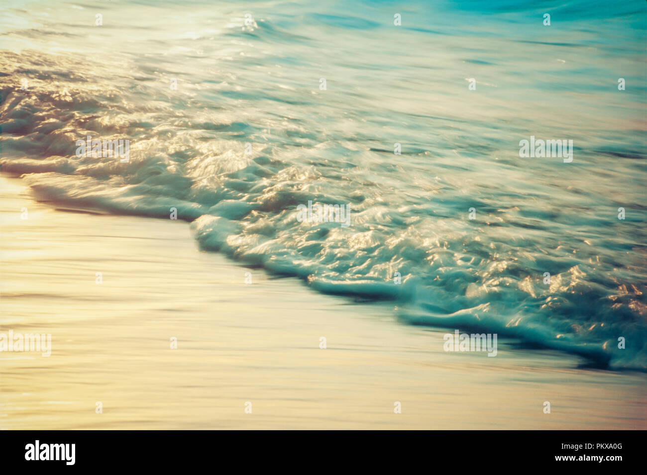 Incoming wave hi-res stock photography and images - Alamy