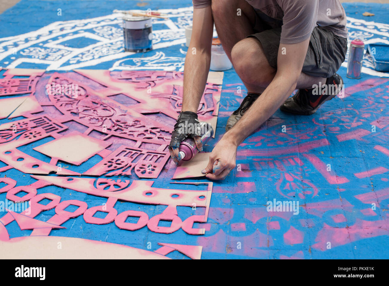Artist Using Stencils High Resolution Stock Photography and Images - Alamy