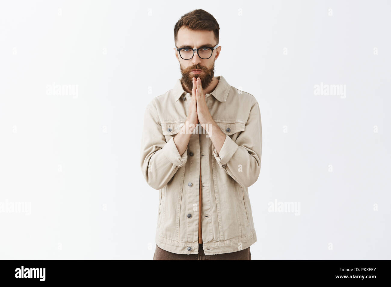 Man bowing hi-res stock photography and images - Alamy