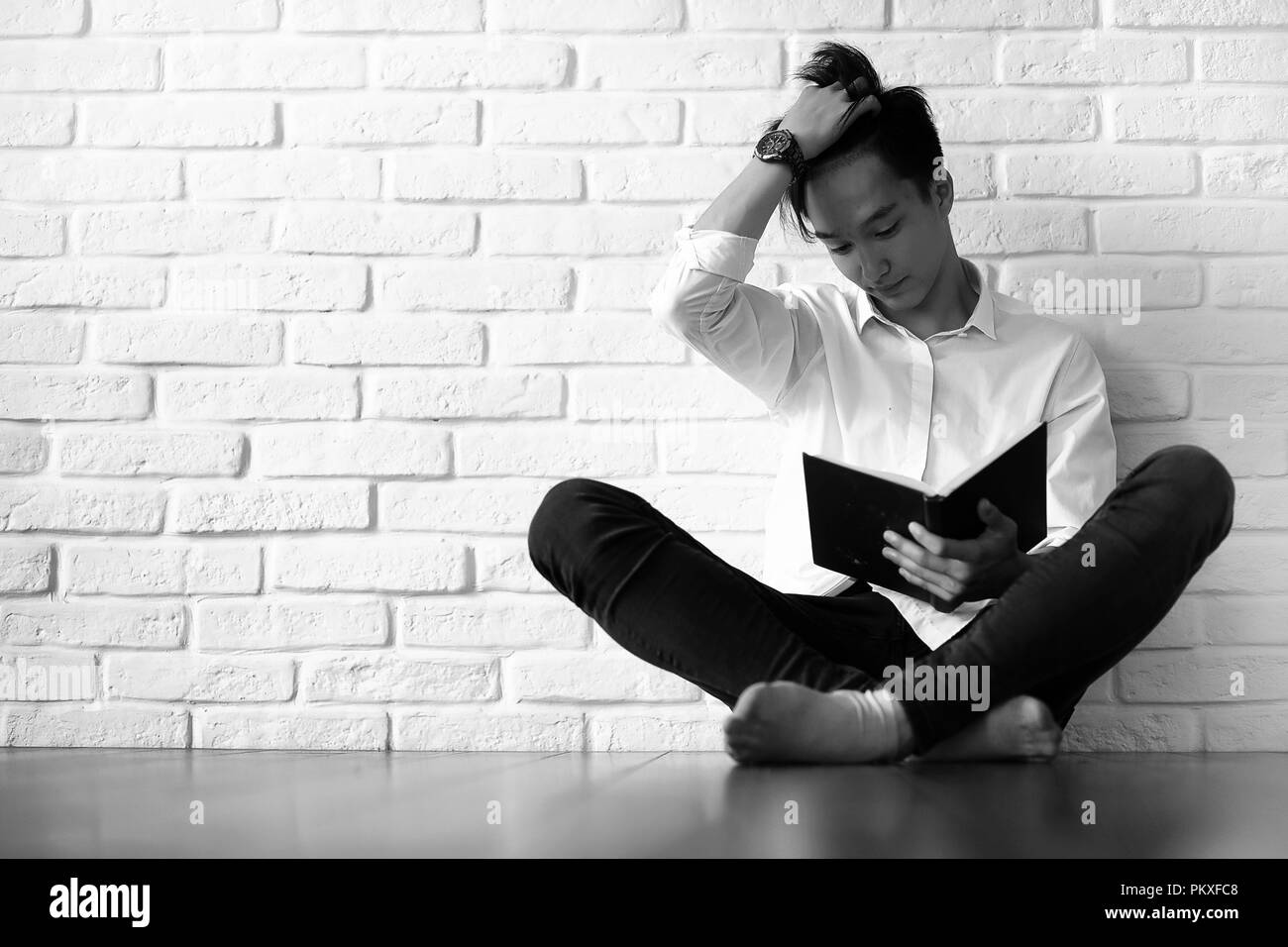 Young male student studying in Black and White Stock Photos & Images ...