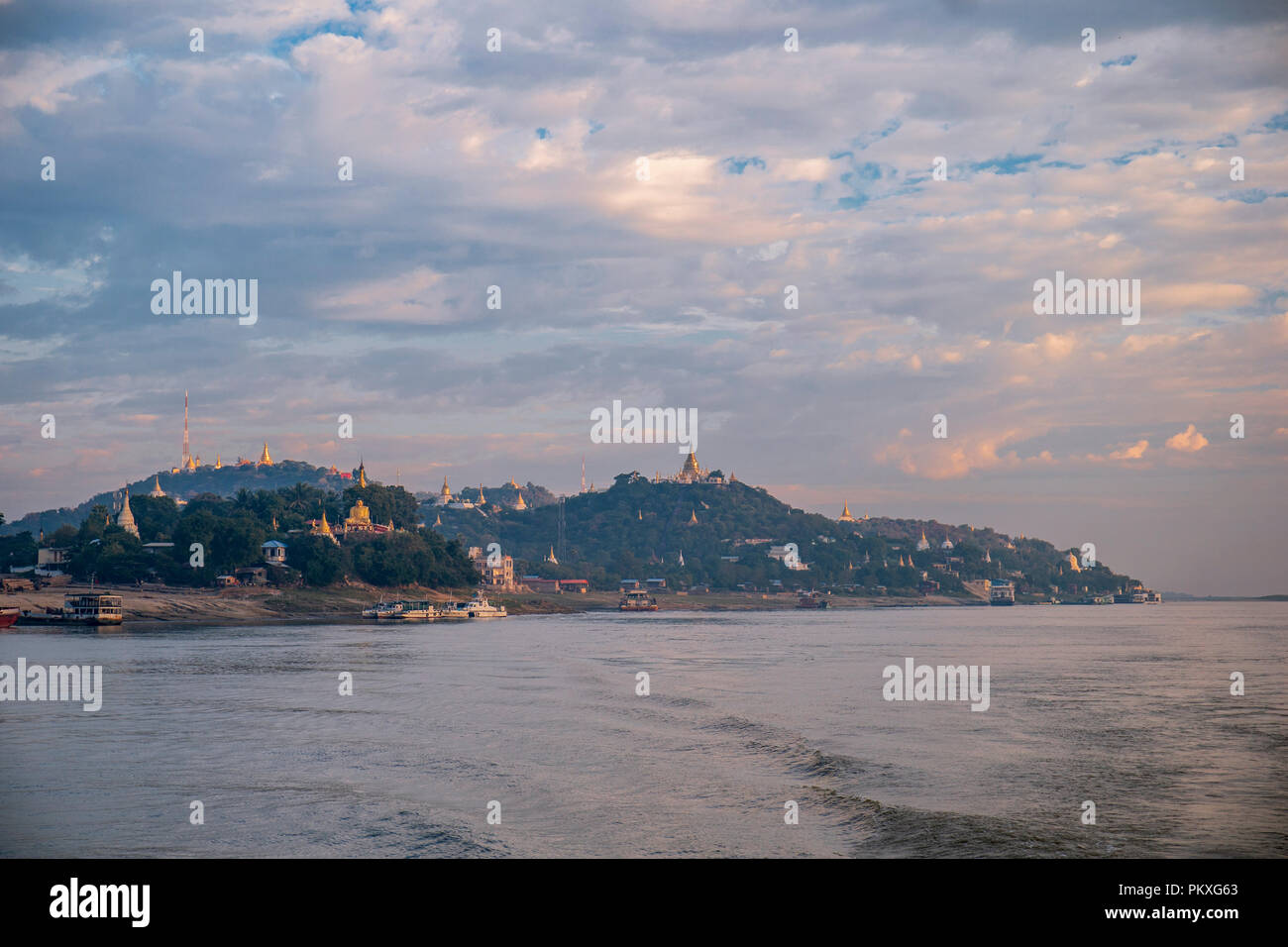 Landscape of the river Irrawaddy, Bagan, Myanmar Stock Photo - Alamy