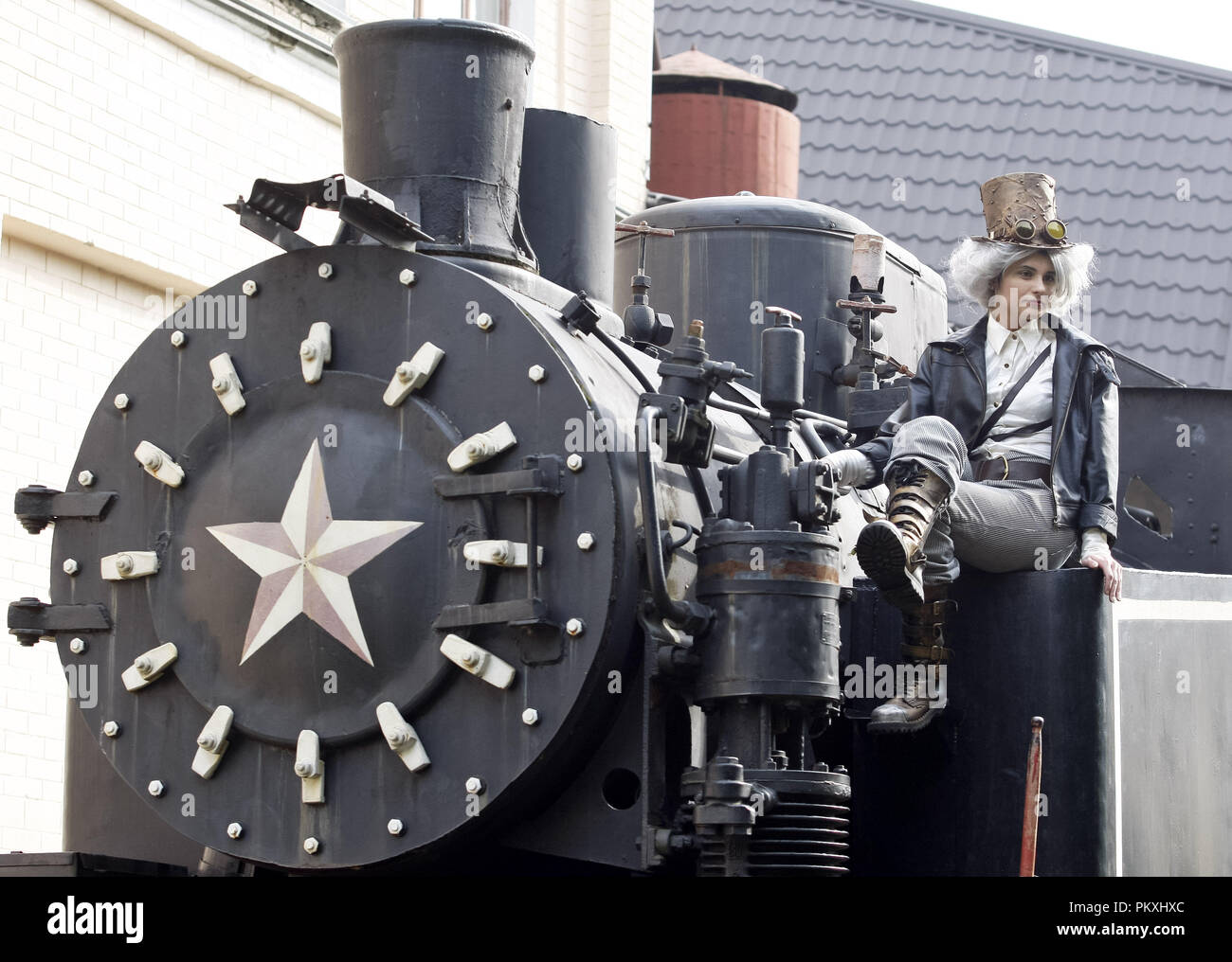 Kiev, Ukraine. 15th Sep, 2018. A cosplayer dressed in steampunk outfit ...