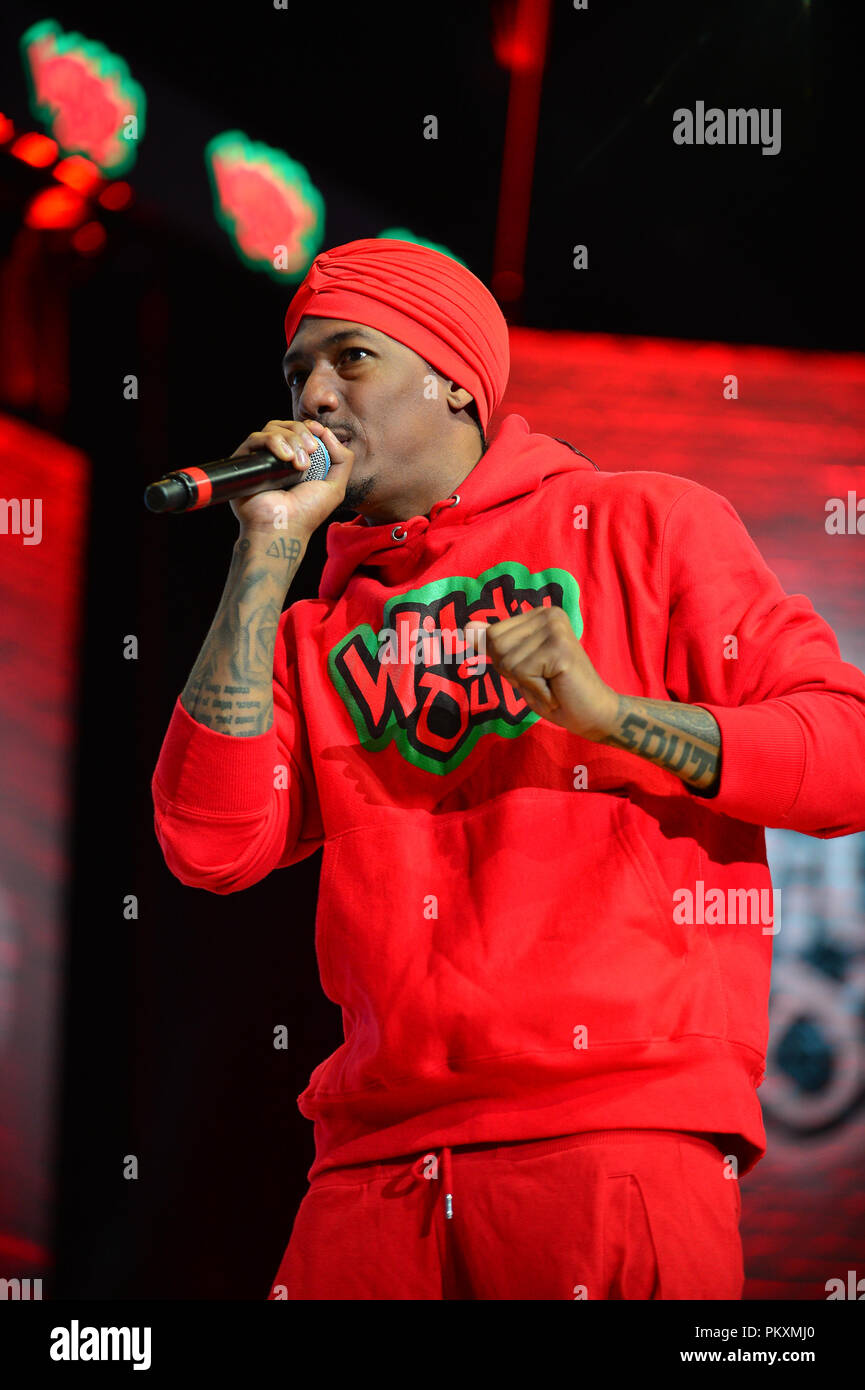 MIAMI, FL - SEPTEMBE 14: Nick Cannon performs on stage during the NICK CANNON PRESENTS: WILD 'N ...