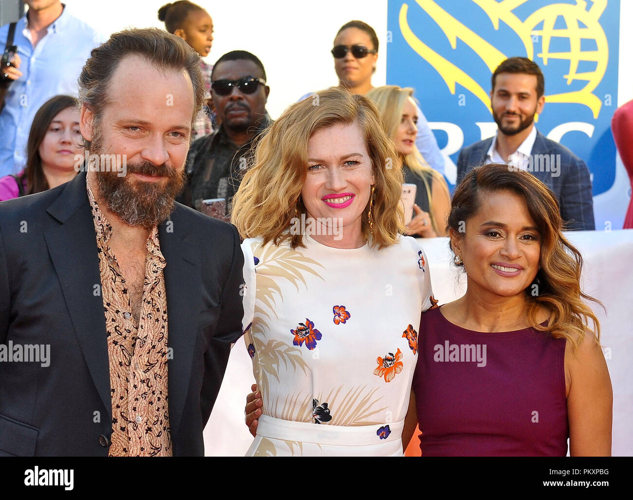 Mireille enos and veena sud hi-res stock photography and images - Alamy
