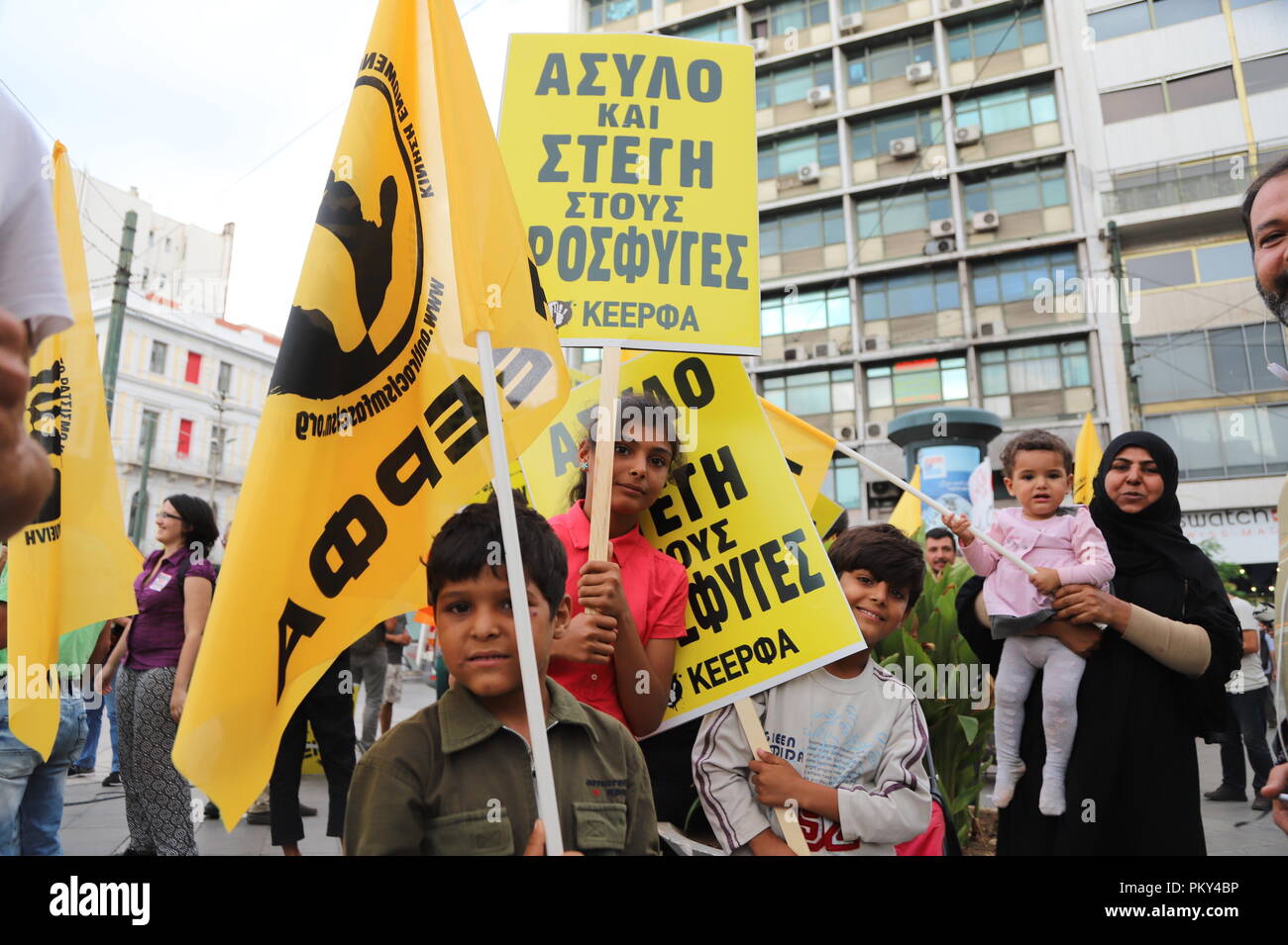 Pro refugee pro immigration left wing hi-res stock photography and ...