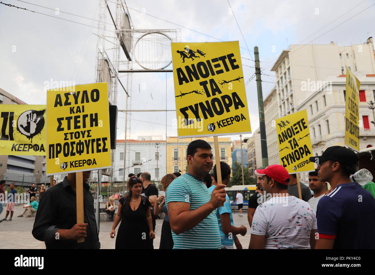 Pro refugee pro immigration left wing hi-res stock photography and ...