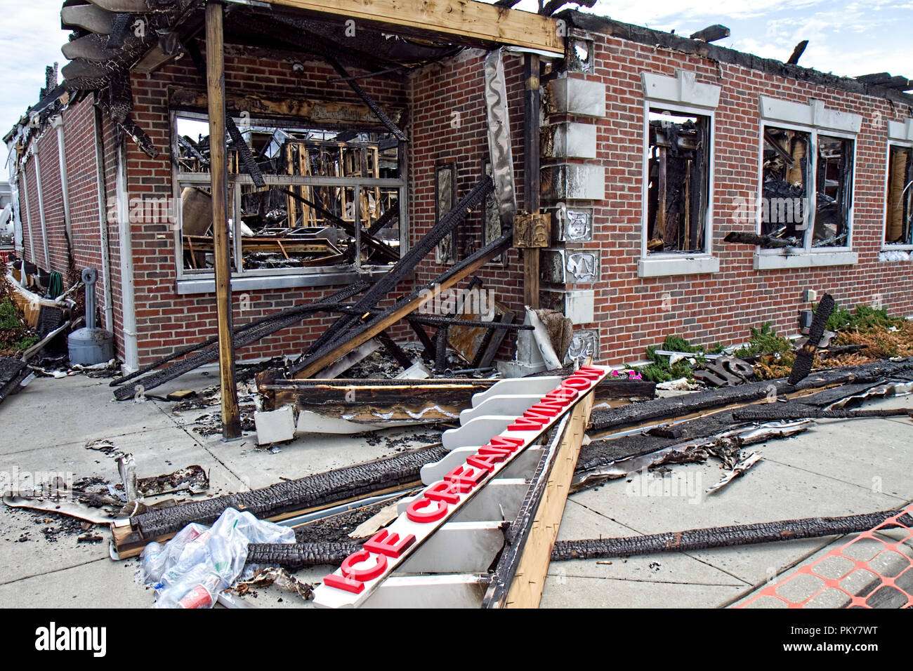Fire ruin debris from hi-res stock photography and images - Alamy