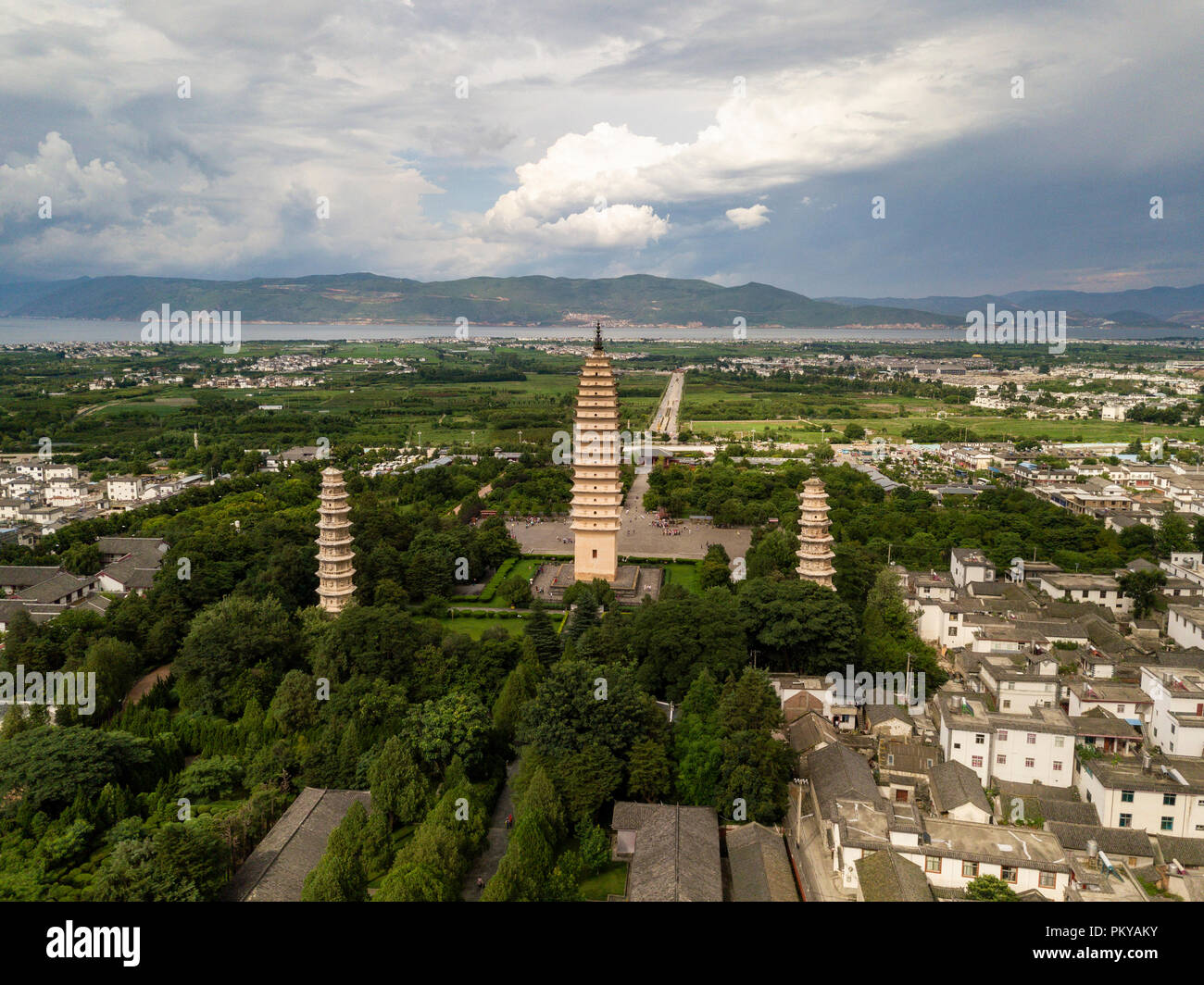 The Three Pagodas of Chongsheng Temple is a symbol of Dali's "Literary ...