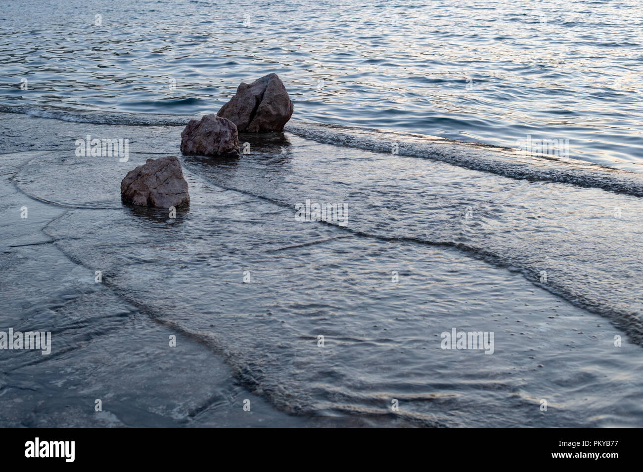 Wave hitting boat hi-res stock photography and images - Alamy