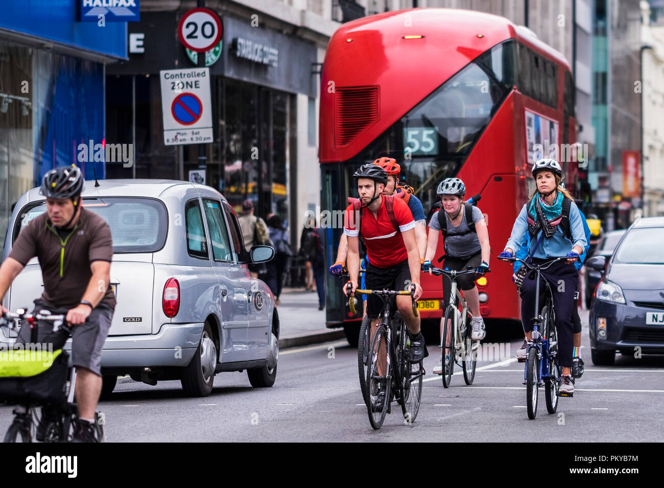 London cycling hi-res stock photography and images - Alamy