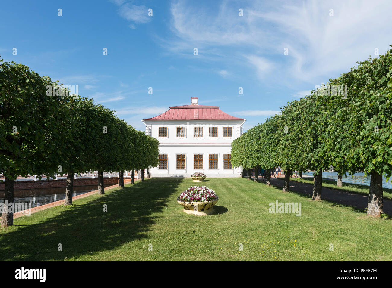 Beautiful garden of Peterhof Palace, located in St Petersburg, Russia ...