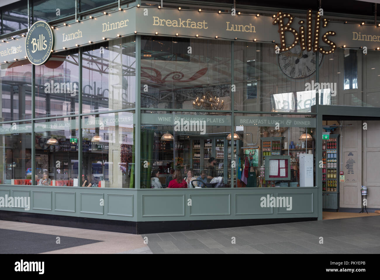 The circus cafe and restaurant hi-res stock photography and images - Alamy