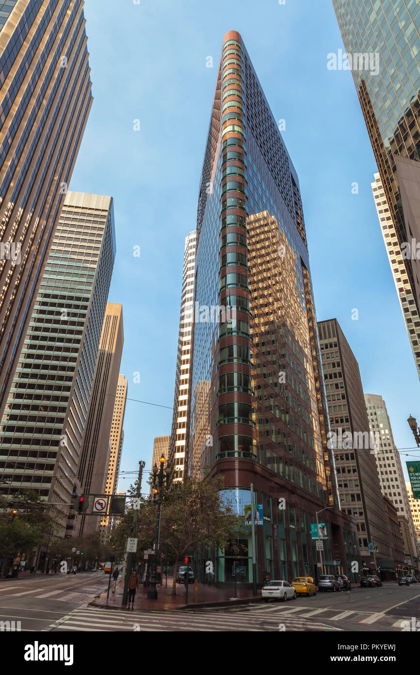 Architectural structures of San Francisco high rises at downtown ...