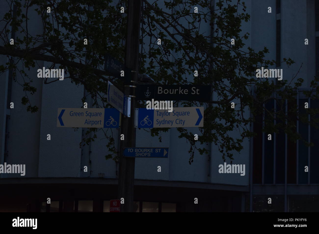 Australian Road Signs & Pedestrians Stock Photo - Alamy