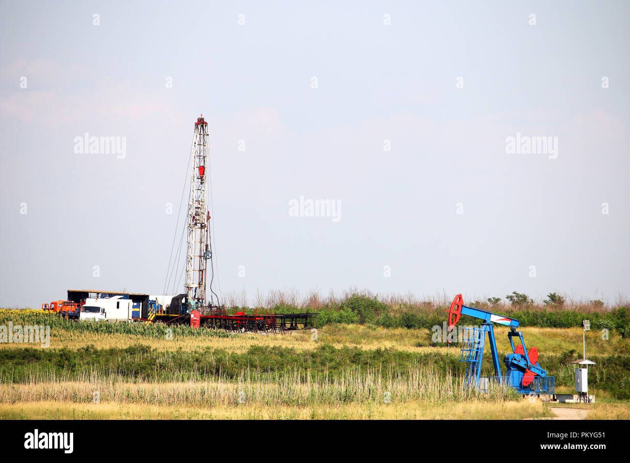Oilfield drill hi-res stock photography and images - Alamy