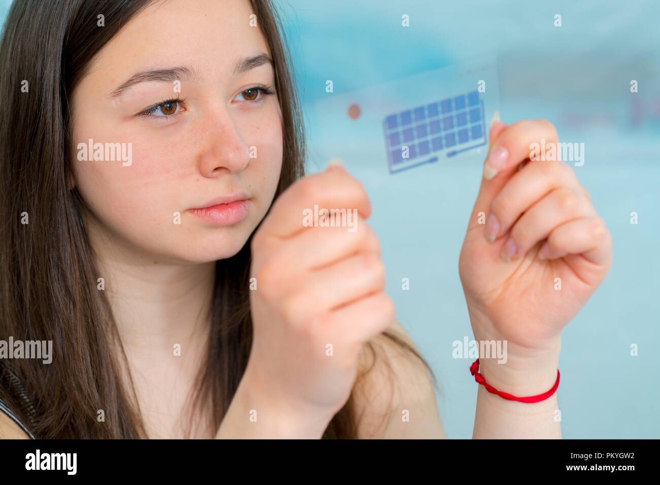 Young people in robotics classroom hi-res stock photography and images ...