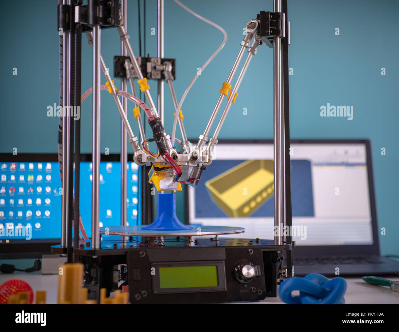 Innovation machine hi-res stock photography and images - Alamy