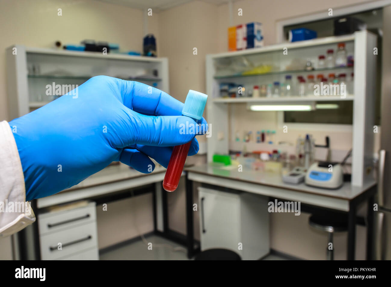 Clinical sample hi-res stock photography and images - Alamy