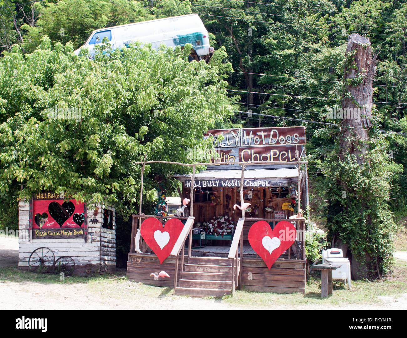 Hillbilly hi-res stock photography and images - Alamy