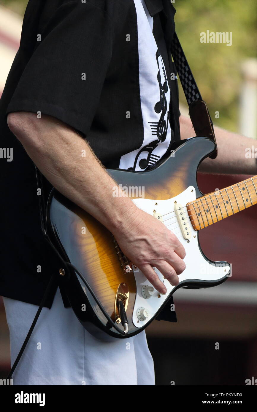 Electric rock hi-res stock photography and images - Alamy