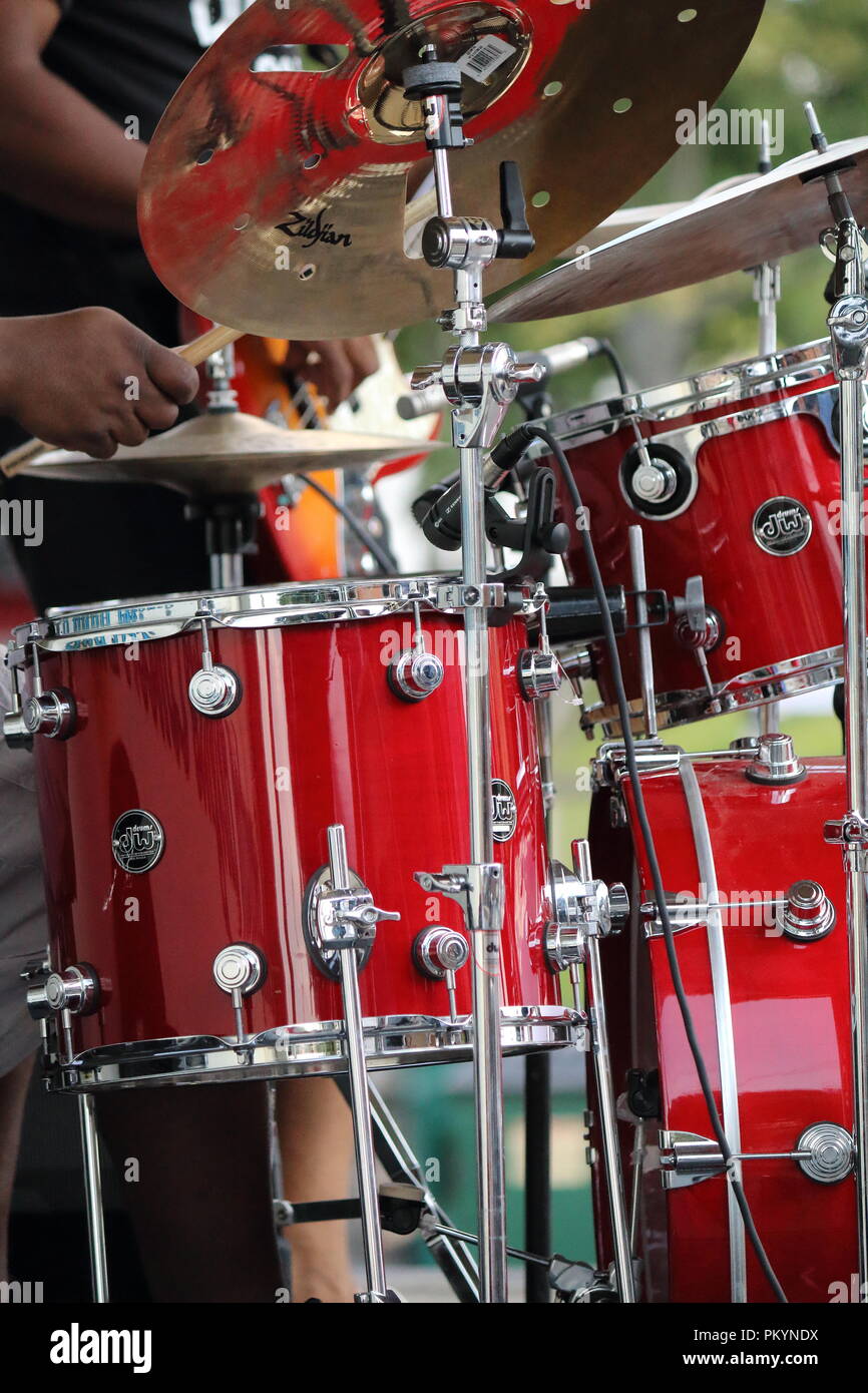 Percussionist hi-res stock photography and images - Alamy