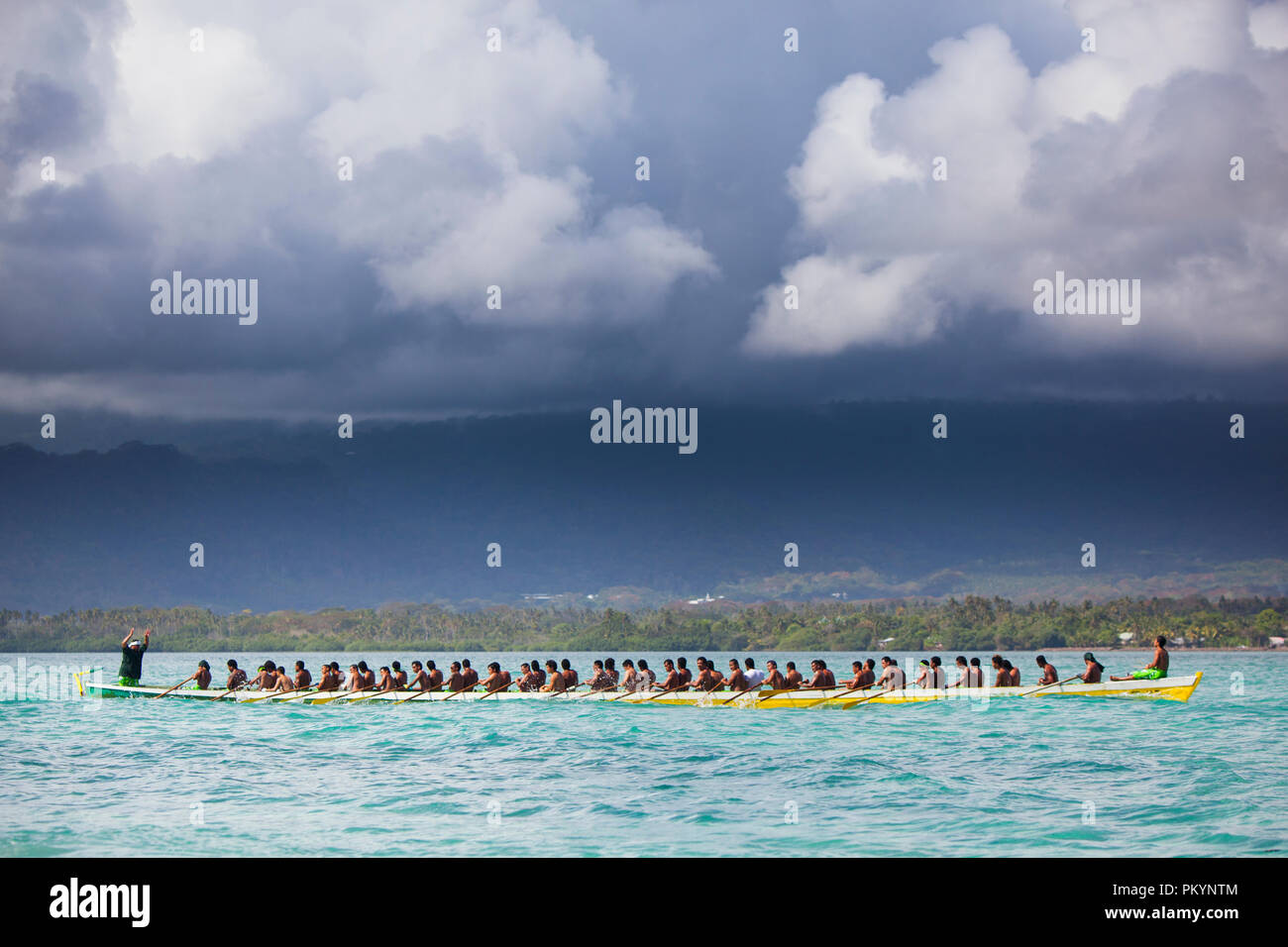 Traditional samoan canoe race hi-res stock photography and images - Alamy