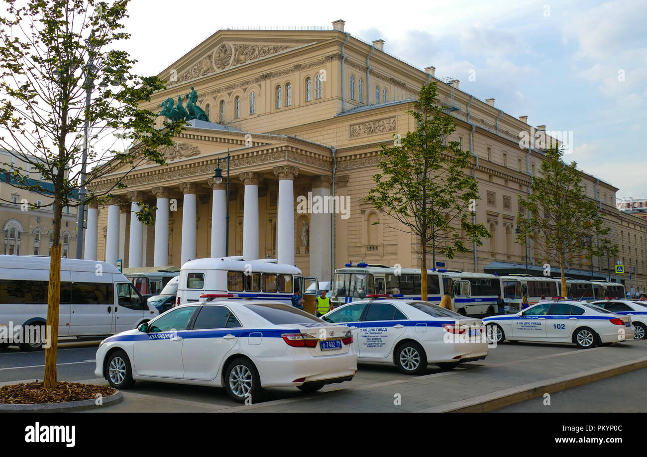 Moscow police car hi-res stock photography and images - Alamy