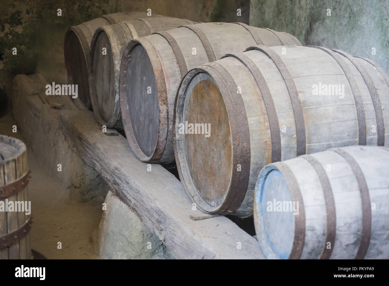 Rum barrel photo hi-res stock photography and images - Alamy