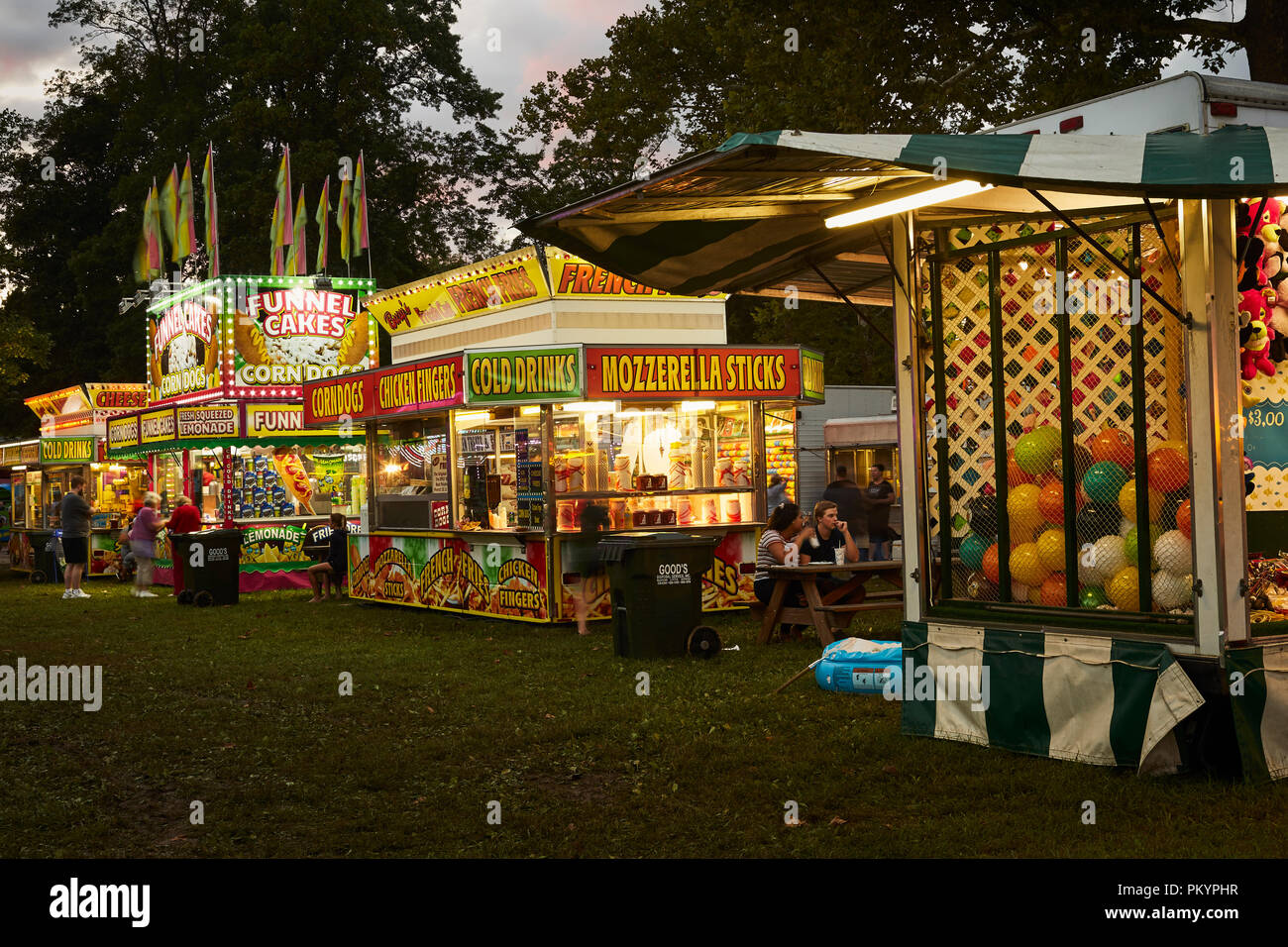 Small county fair hi-res stock photography and images - Alamy