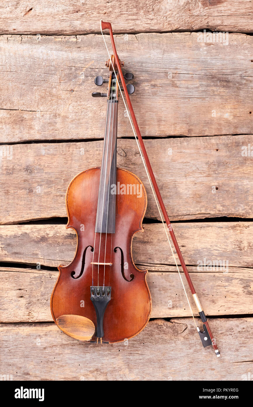 Stick bass violin hi-res stock photography and images - Alamy
