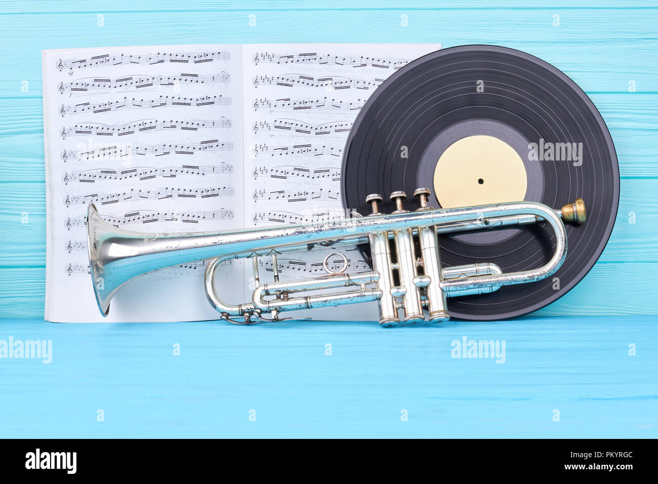 Vinyl records, trumpet and musical notes Stock Photo - Alamy