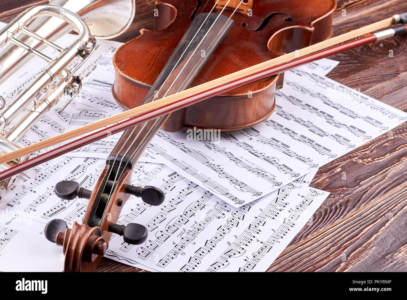 Musical acoustics hi-res stock photography and images - Alamy