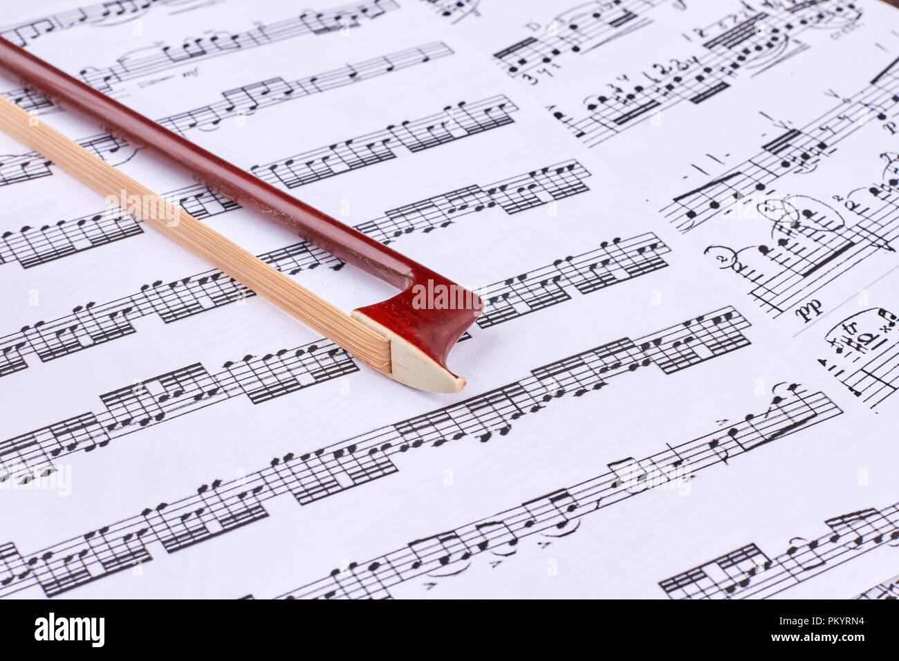 Musical notes cutout hi-res stock photography and images - Alamy