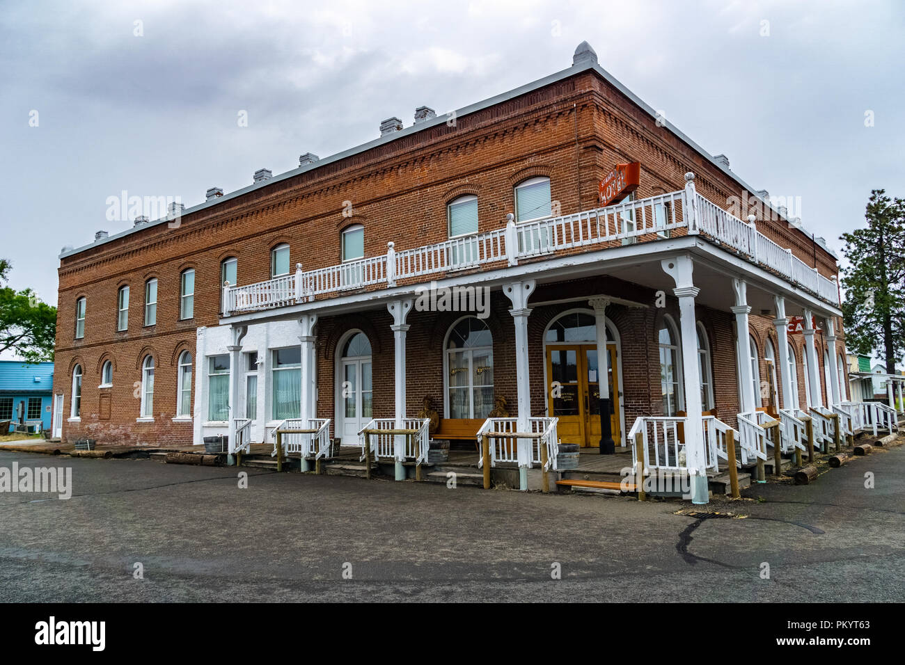 Historic Shaniko Hotel Building in the pioneer ghost town of Shaniko ...