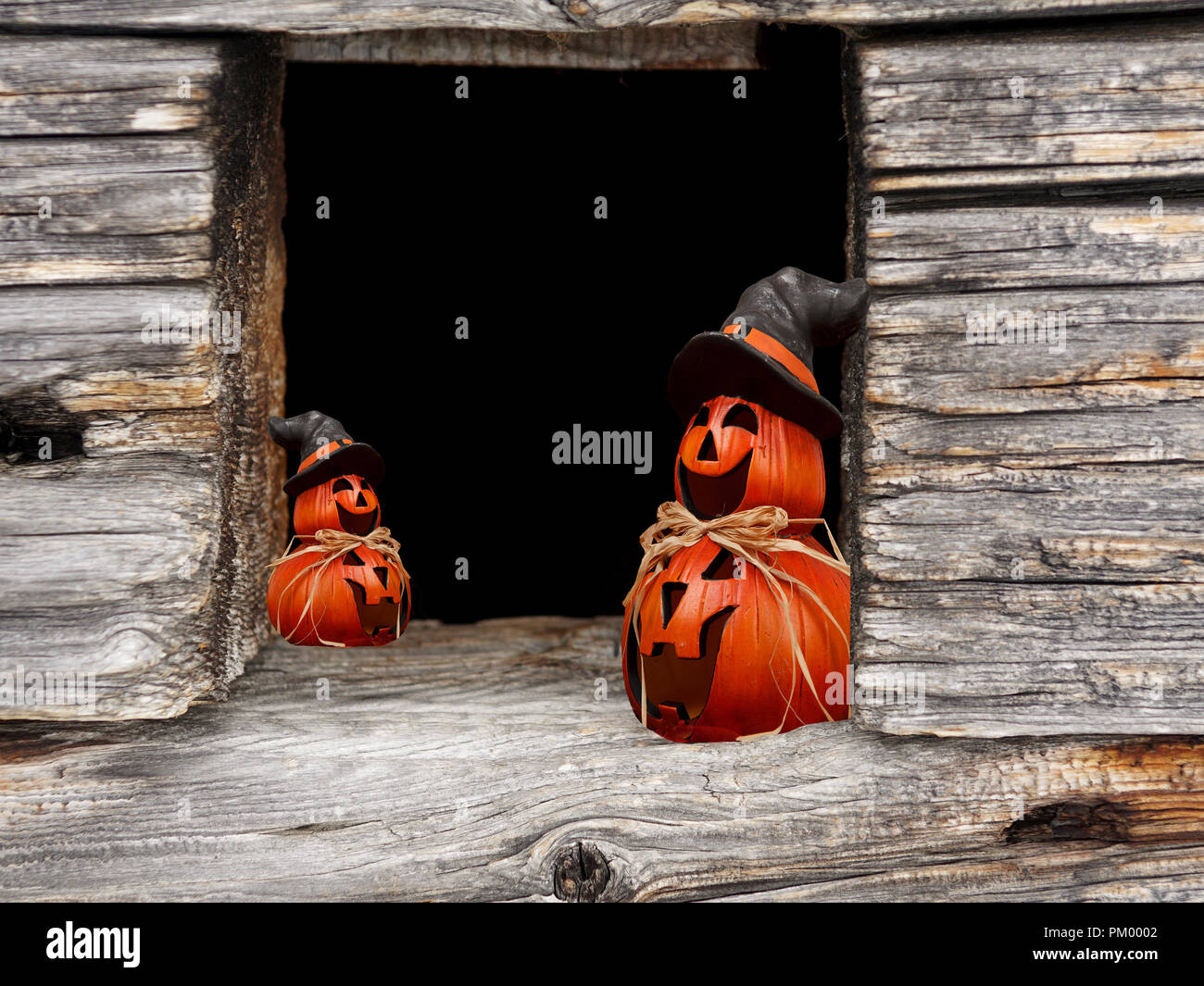 Wearing a wizards hat hi-res stock photography and images - Alamy