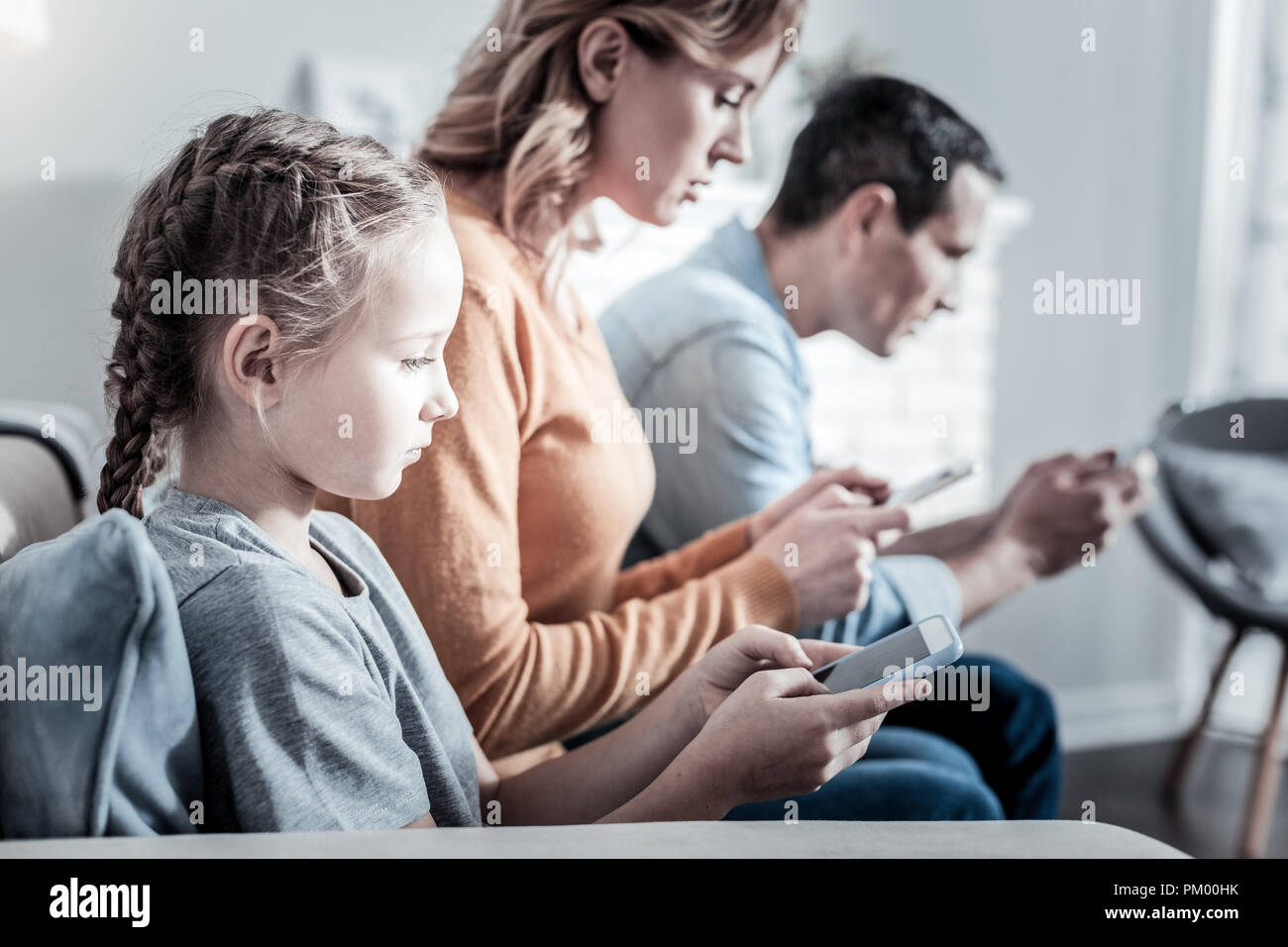 Searching for kids hi-res stock photography and images - Alamy