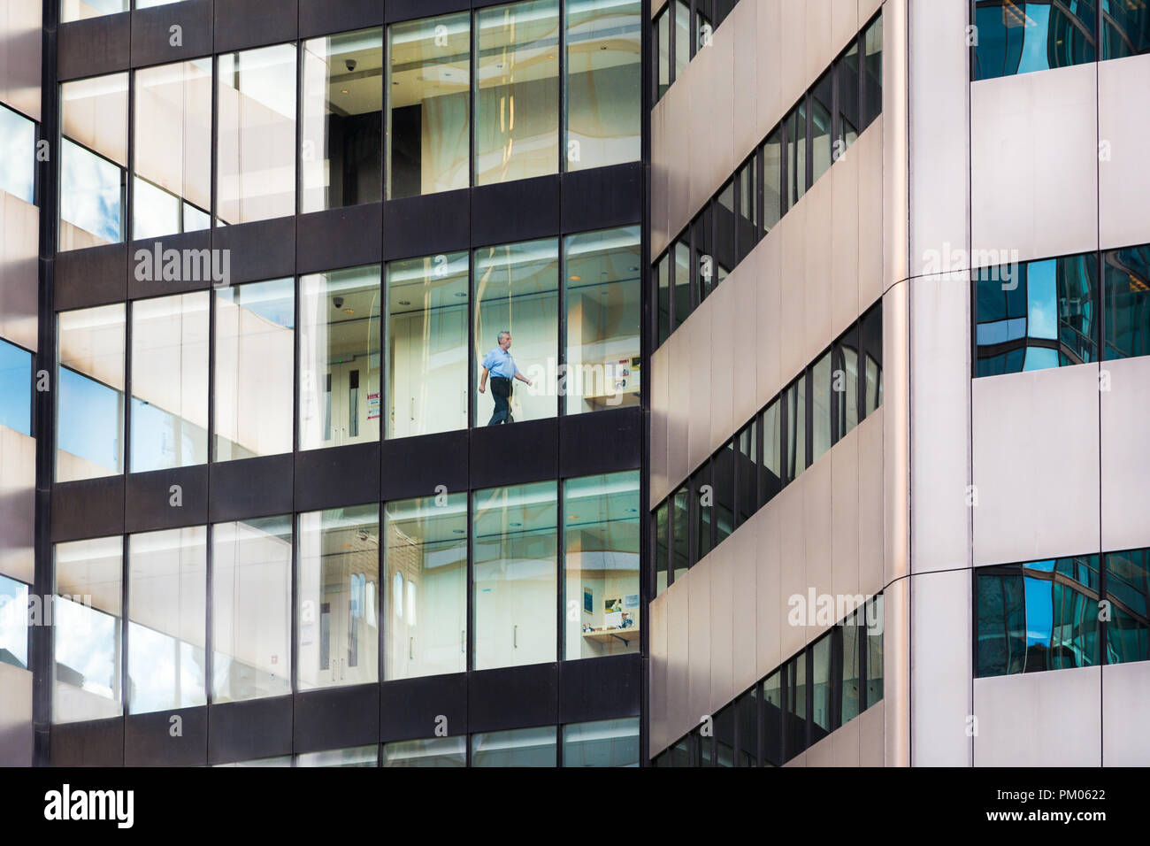 Cn tower toronto employee hi-res stock photography and images - Alamy