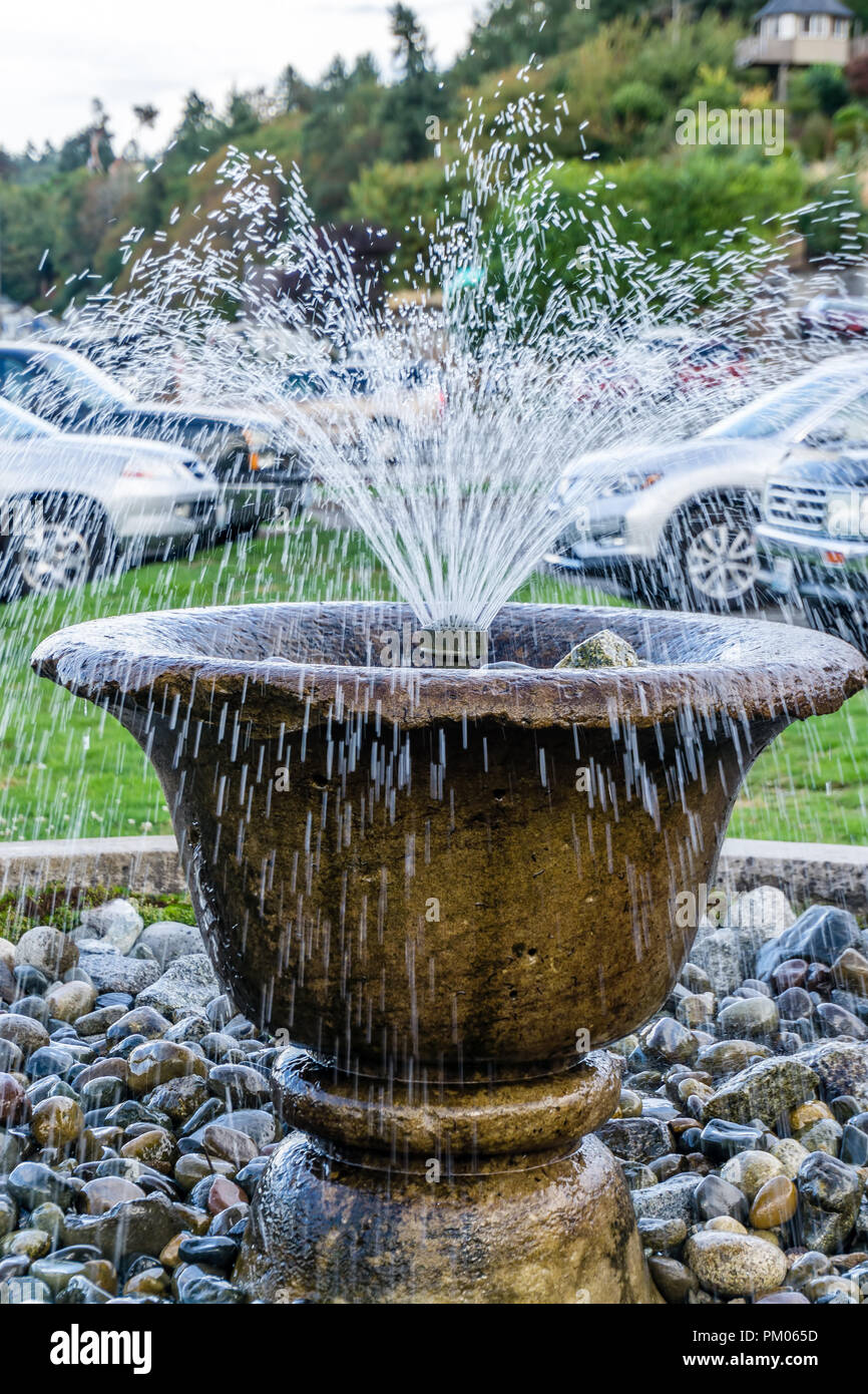 Fountain spewing water hi-res stock photography and images - Alamy