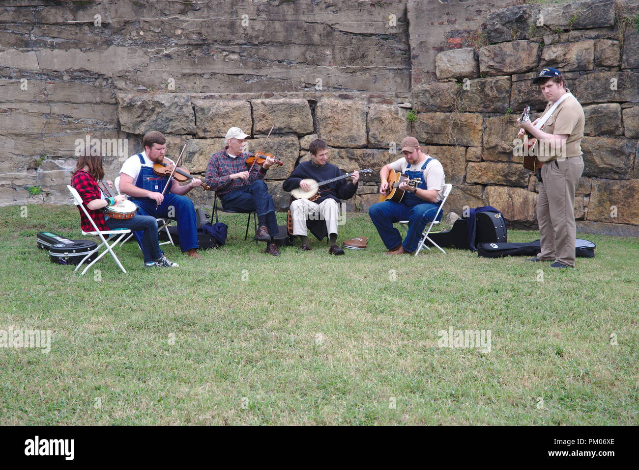 Folk musicians play playing performing hi-res stock photography and ...